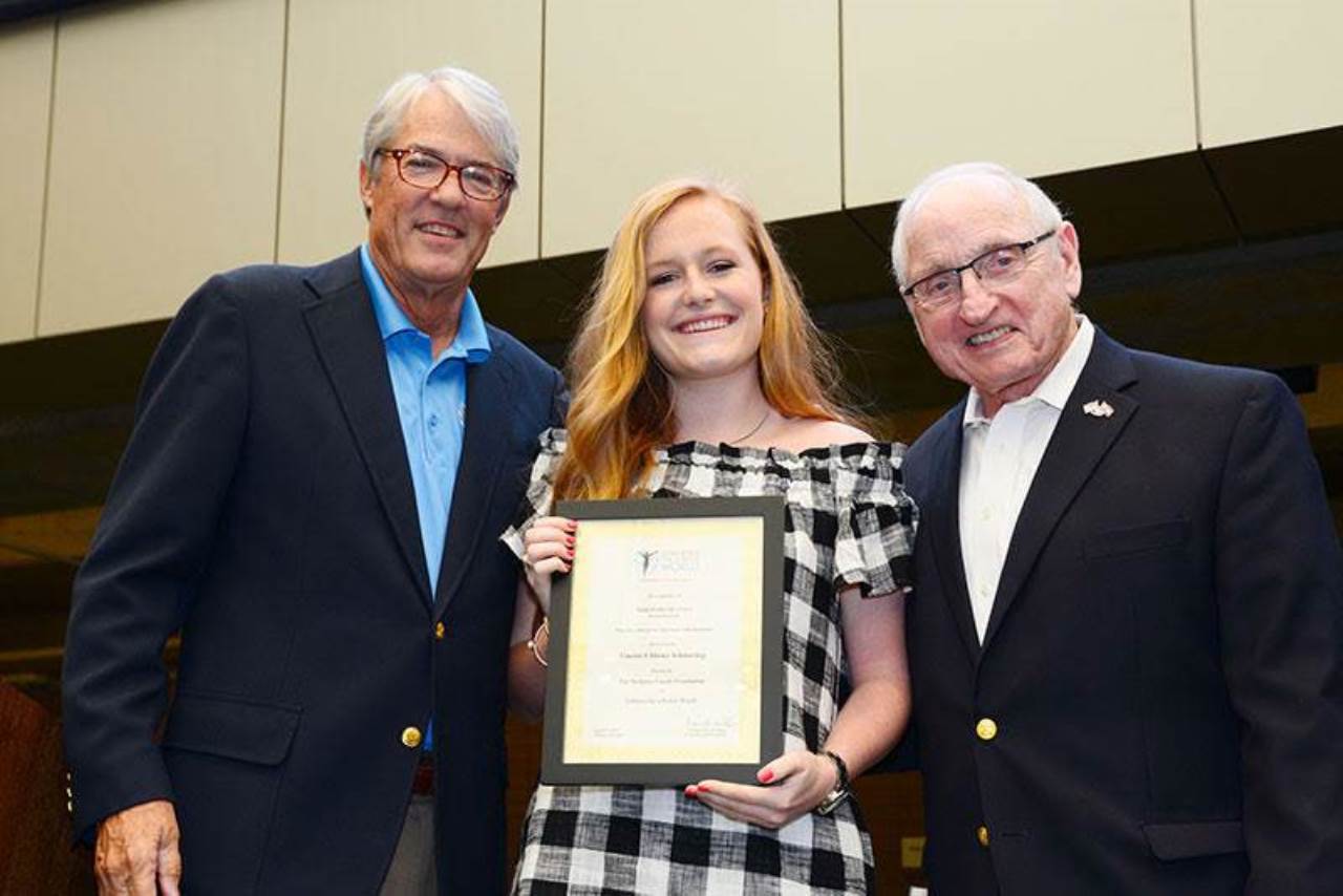 Cates ('17) receives Vincent J. Dooley Award and Scholarship