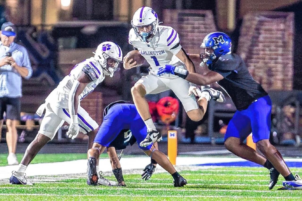 Tigers roll to keep playoff hopes alive