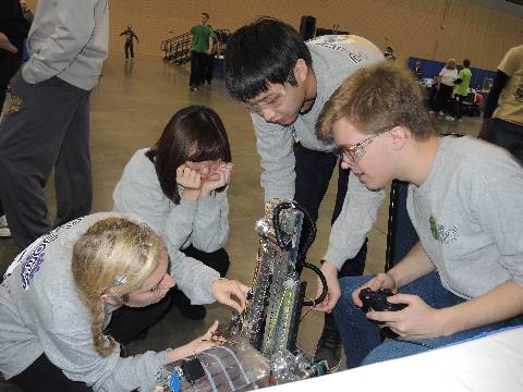 DarBots Find Success at FIRST Tech Challenge
