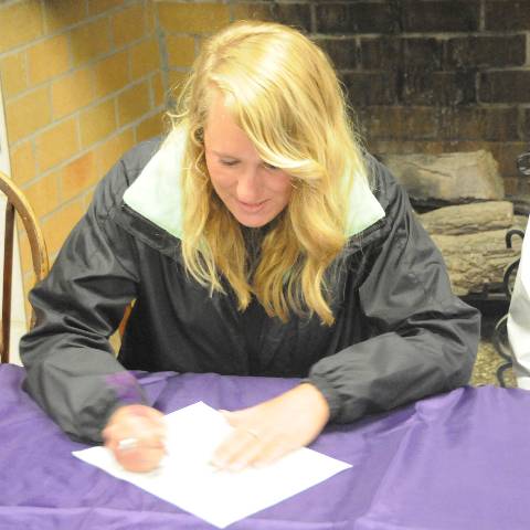 Kristi Hicks Signing